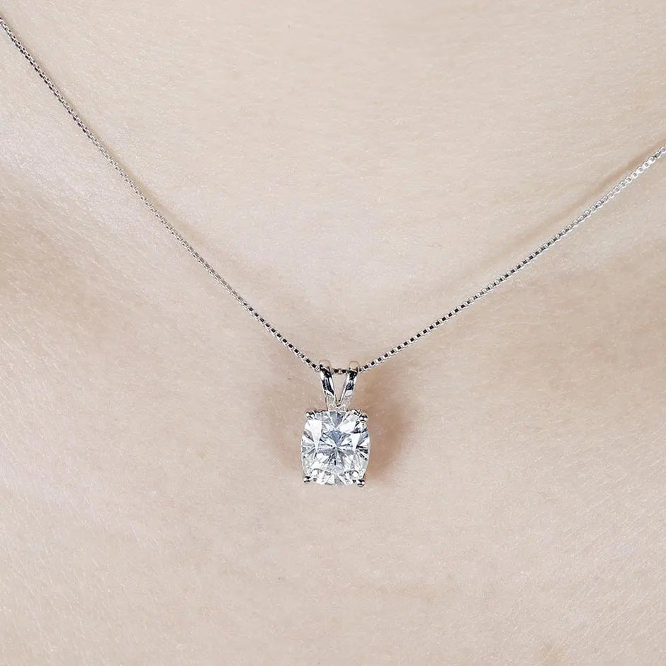 Moissanite Necklaces & Pendants | Luxus Moissanite Co.